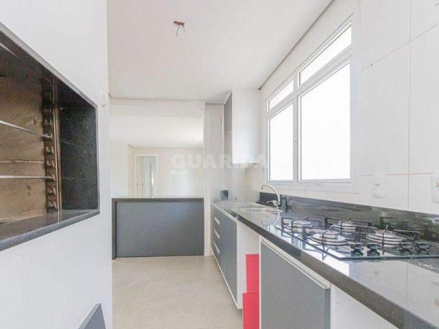 Amplo apartamento com 3 quartos e 2 vagas no Petrópolis COD: 25793