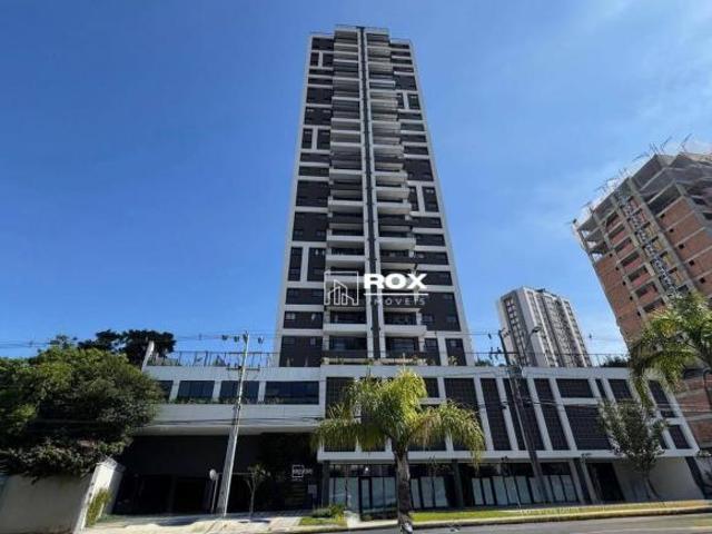 Amplo Apartamento com 3 Quartos em Condomínio com Piscina à Venda no Cristo Rei