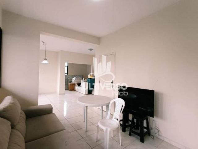 Amplo apartamento com 3 quartos, suíte com closet e varanda Gonzaga, Santos