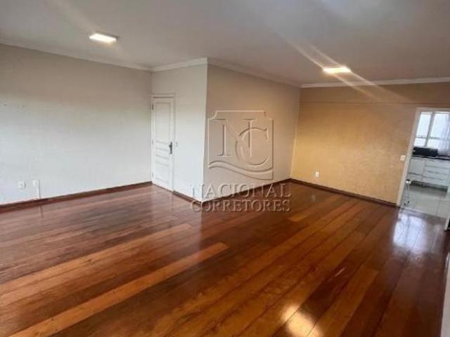 Amplo apartamento com 160m², 4 dormitórios à venda no Condomínio Residencial Conjunto Bela Vista – V