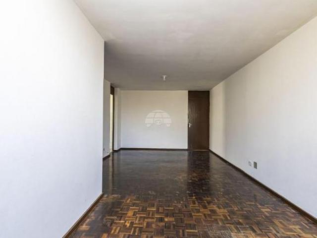 Amplo Apartamento com 2 Quartos e Vaga de Garagem na Cidade Industrial