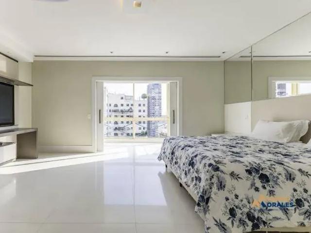 Amplo apartamento com 465m² em localização privilegiada