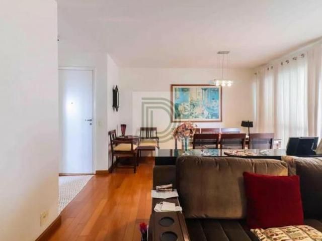Amplo Apartamento com 4 Dormitórios, 2 Vagas e Lazer de Clube Ao Lado do Shopping