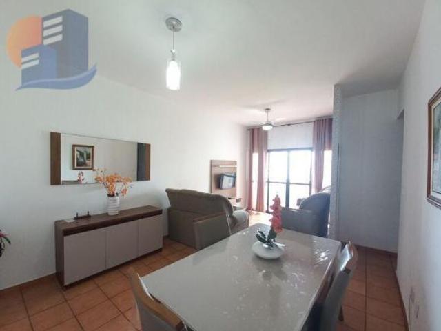 AMPLO APARTAMENTO COM SACADA NA PRAIA DA ENSEADA!