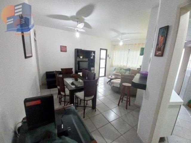 Amplo apartamento com sacada na praia da Enseada Guarujá!