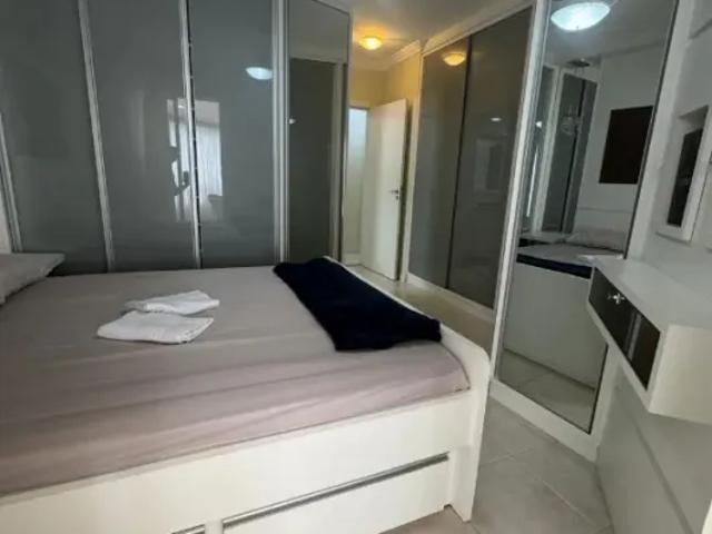 Amplo apartamento com terraço no centro de balneário camboriú