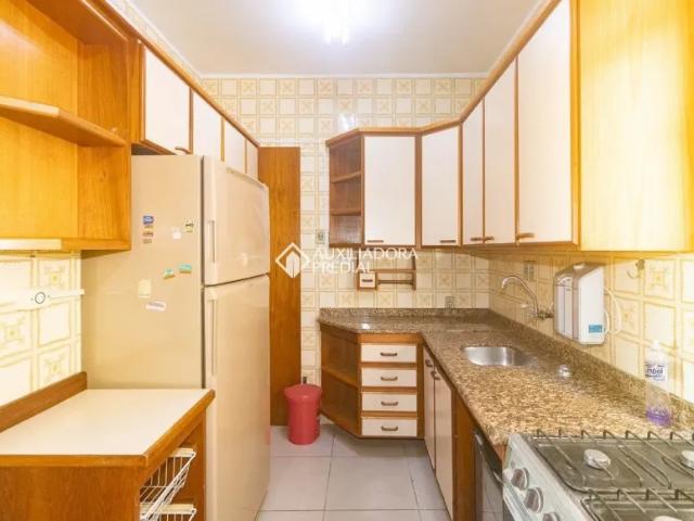 Amplo Apartamento de 118m² com 3 Dormitórios à Venda no Centro Histórico