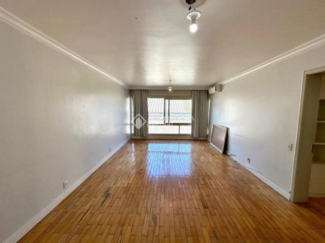 Amplo apartamento de 122m² conforto e localização privilegiada no bairro Santan