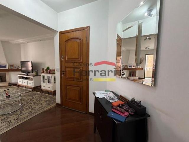 Amplo apartamento de 140m² 3 suítes, varanda, 2 vagas e lazer completo em Moema
