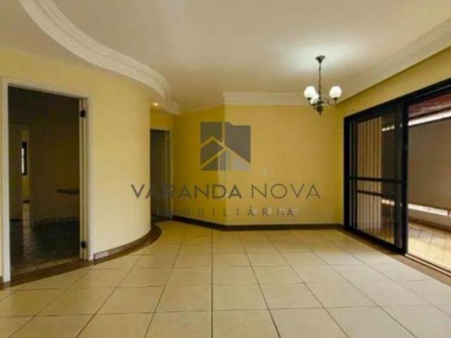 Amplo apartamento de 160m2 com 3 dormitorios no centro