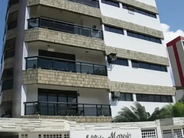 Amplo apartamento de 270mÂ², um por andar, no coraÃ§Ã£o do Vieiralves