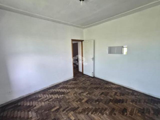 Amplo apartamento de 2 dormitórios, sacada, com dependência 2 banheiros muito be