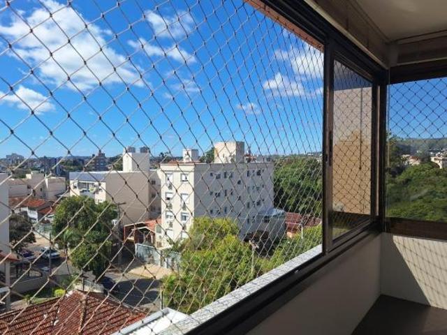 Amplo apartamento de 2D com suíte e vaga
