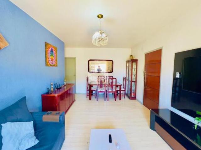 Amplo apartamento de 3 dormitórios no Menino Jesus!