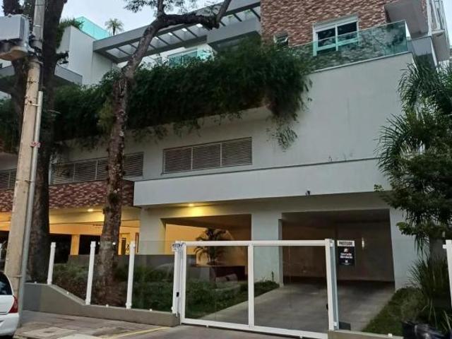 Amplo apartamento de 3 dormitórios com infra completa