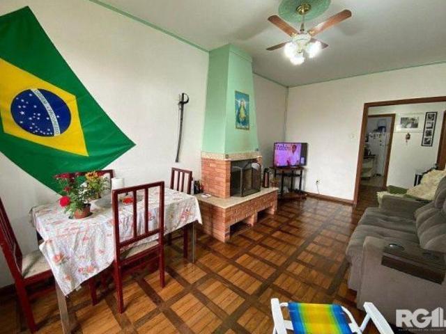 AMPLO APARTAMENTO DE FRENTE COM SACADA 3 DORMITÓRIOS