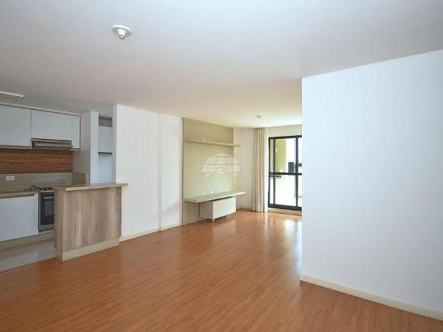 Amplo Apartamento e com Excelente Localização no bairro Mercês