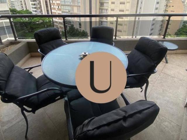 Amplo apartamento em localização privilegiada de Santa Cecília!