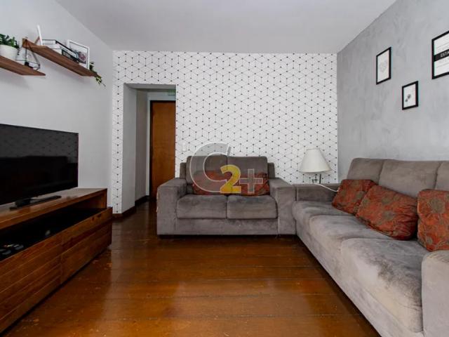 Amplo apartamento em ótima localização da Pompéia!