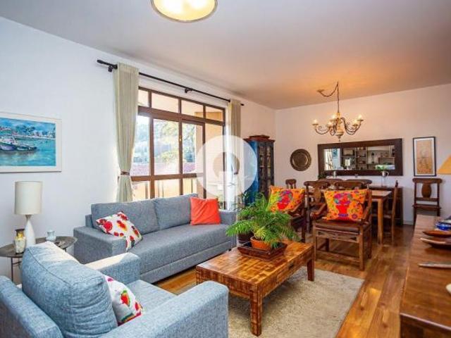 AMPLO APARTAMENTO FACE NORTE COM 4 QUARTOS