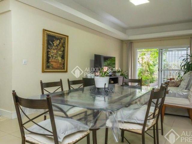 Amplo apartamento Garden com 3 dormitórios, bairro Santa Cecília