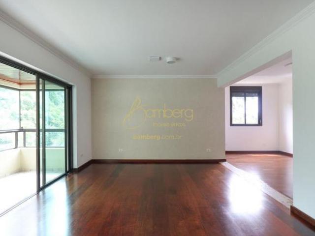 Amplo apartamento irretocável, 3 quartos, 2 suítes, 180 m²