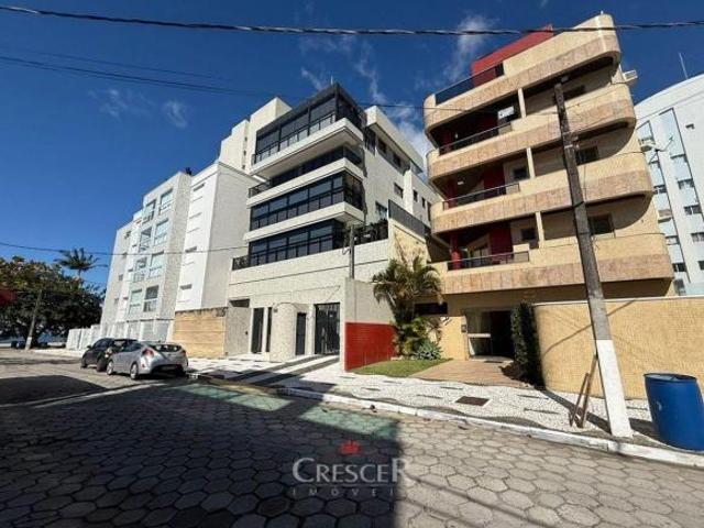 Amplo apartamento mobiliado à venda na Praia Mansa