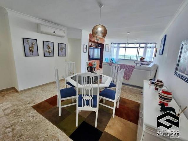 AMPLO APARTAMENTO NA AVENIDA DA PRAIA, LINDA VISTA AO MAR!