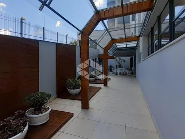 Amplo apartamento na Cidade Alta!