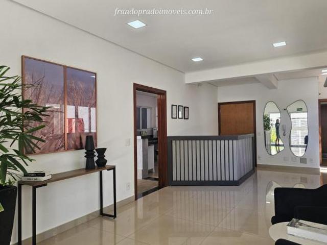 Amplo apartamento na região central | 130 m² | 3 vagas de garagem Bairro Fabrício