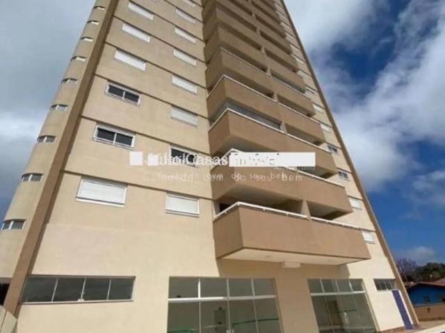 Amplo Apartamento no centro de Piedade