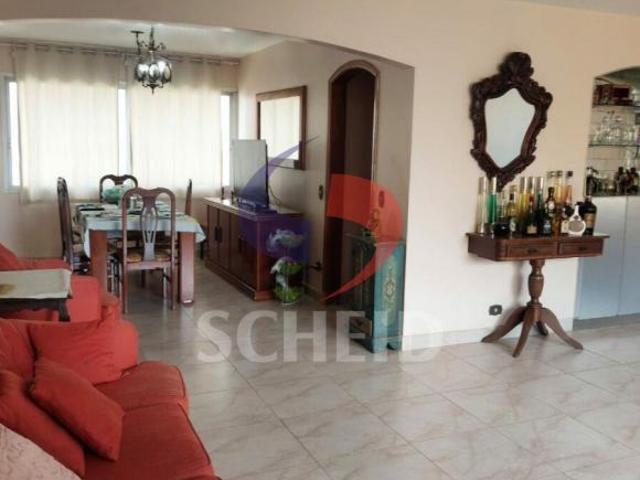Amplo apartamento no Morumbi, 4 dormitórios, 3 vagas