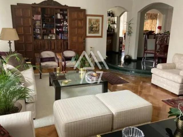AMPLO APARTAMENTO PRÓXIMO AO METRÔ EM HIGIENÓPOLIS