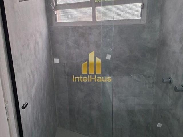 Amplo Apartamento Renovado no Rebouças