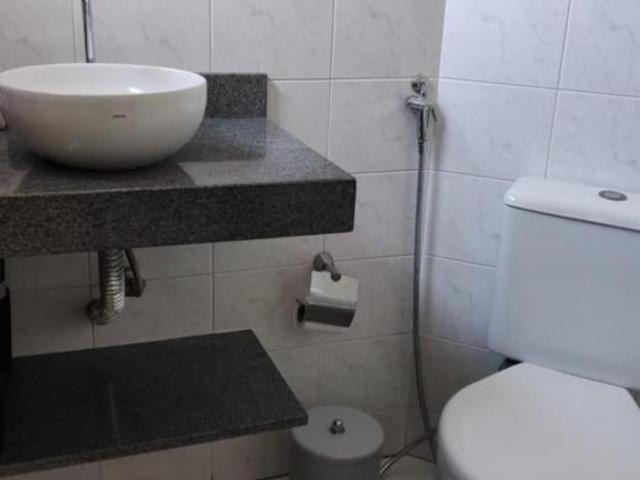 Amplo apto com 02 dorms, 01 suíte, 1 vaga de garagem, mobiliado !