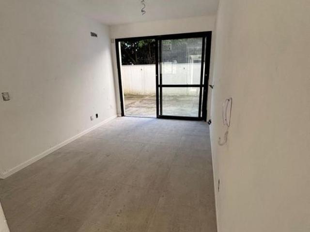 AMPLO APTO GARDEN CIDADE BAIXA 1 DORMITÓRIO 2 PÁTIOS