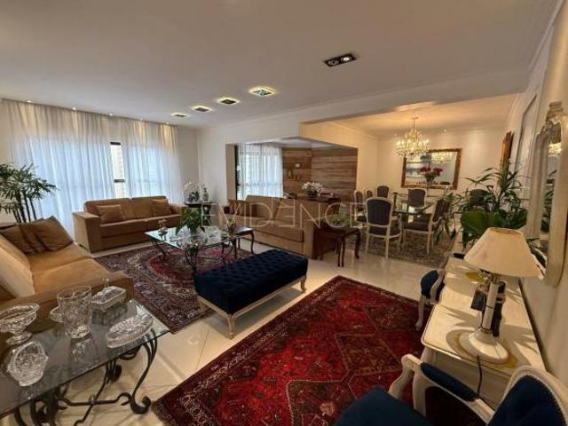 Amplo e Elegante Apartamento à venda com 268 m² para Viver o Melhor do Tatuapé !