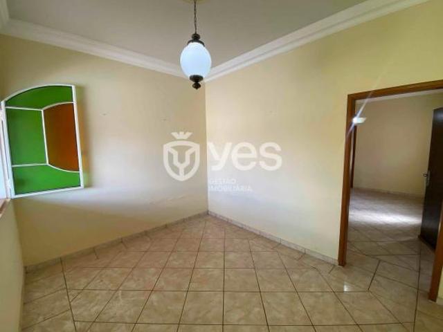 Amplo Imóvel à Venda, Vila Guimarães, Araxá, MG