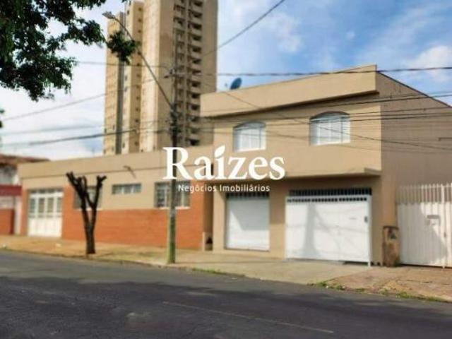 Amplo imóvel de dois pavimentos com 380m² – ideal para morar e investir