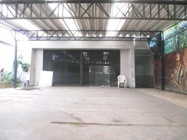 Amplo sobrado no Brooklin! 4 dormitórios! 500 m2 de área!