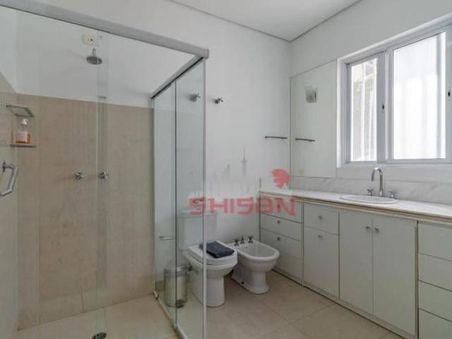Amplo Sobrado no Jardim Europa – 300m² de Conforto e Versatilidade
