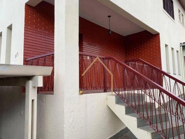 AMPLO SOBRADO A UMA QUADRA DA AV. BRASIL PARA VENDA