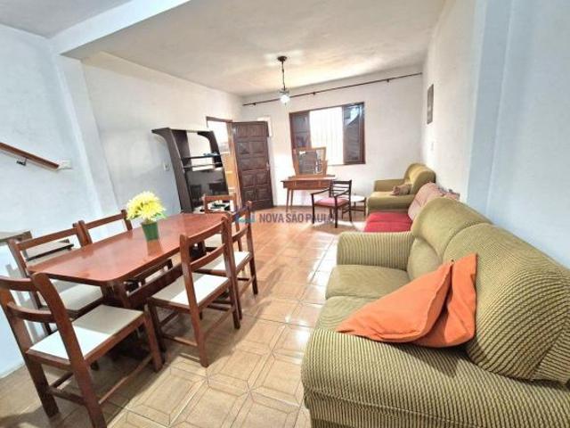 Amplo sobrado à venda na Vila Santa Catarina
