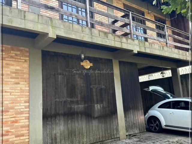 AMPLO SOBRADO COM 03 DORMITÓRIOS LOCALIZADOS NO BA