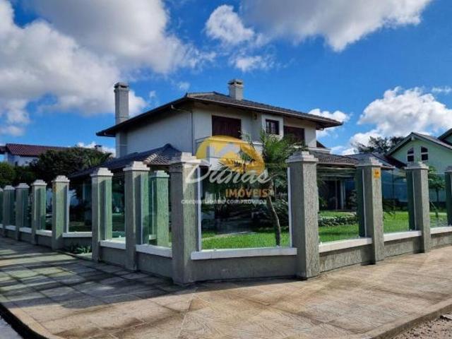 AMPLO SOBRADO DE ESQUINA EM NOVA TRAMANDAÍ