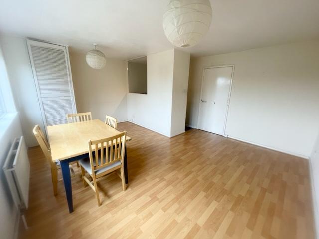 Amsterdam Road, London E14 1 bed apartment to rent £1,675 pcm £387 pw