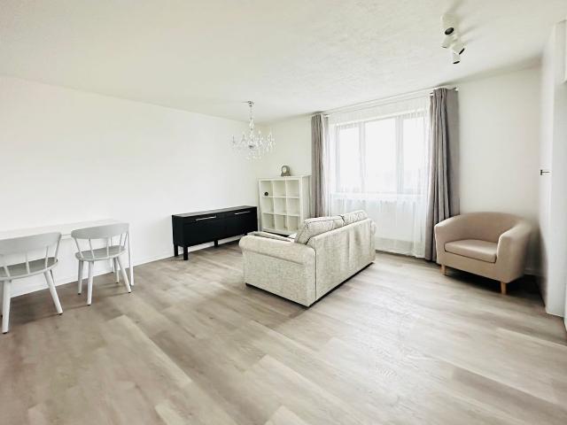 Amsterdam Road, London E14, 1 bed flat to rent, £1,900 pcm | PrimeLocation