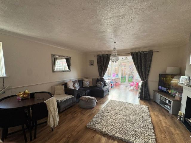 Amsterdam Way, Dereham