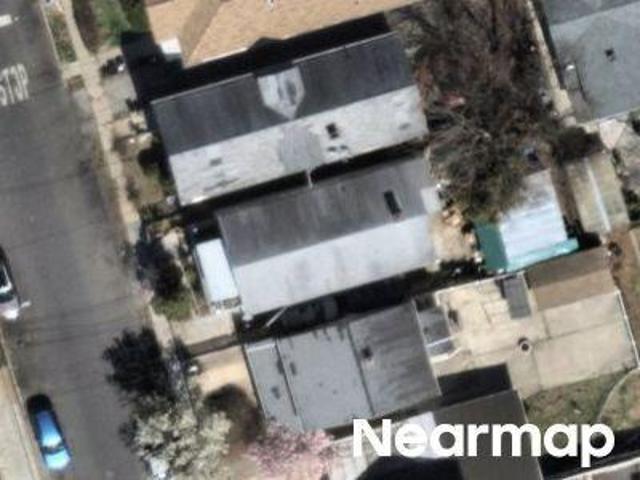 Amundson Ave