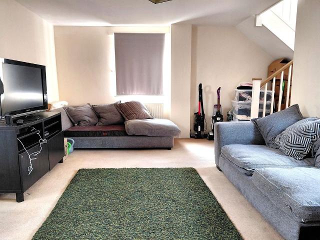 Amwell End SG12, 1 bed flat to rent, £1,150 pcm | PrimeLocation